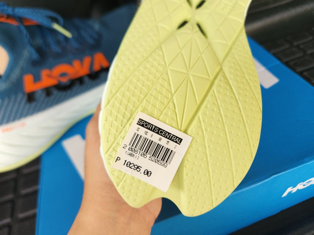 Hoka Carbon X 3, Men's Fashion, Footwear, Sneakers on Carousell