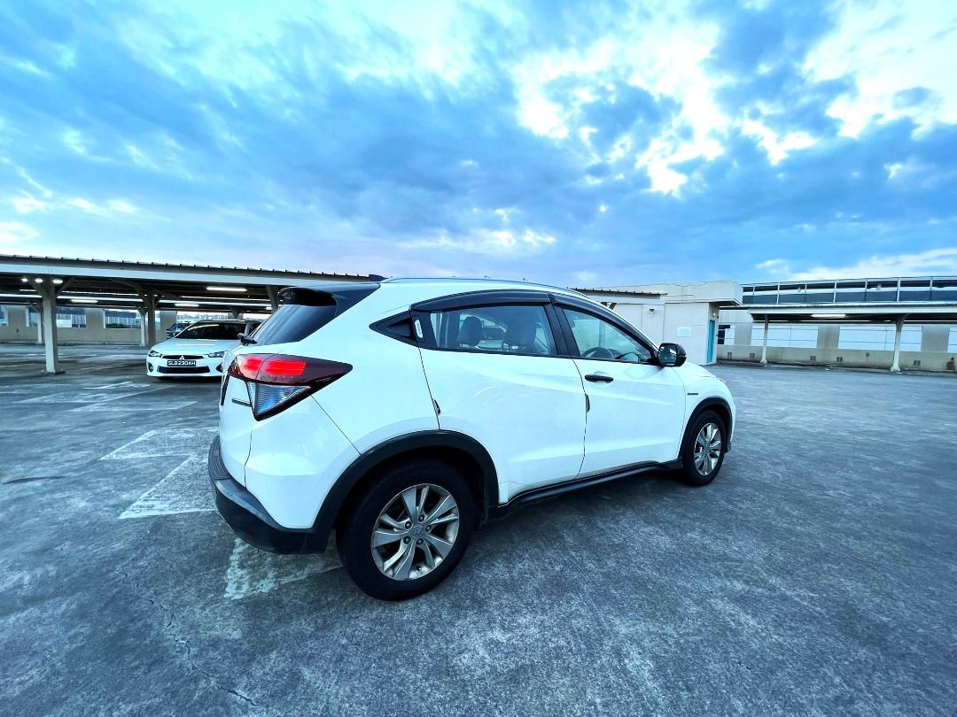 Honda Vezel Hybrid 1.5X Auto, Cars, Used Cars on Carousell