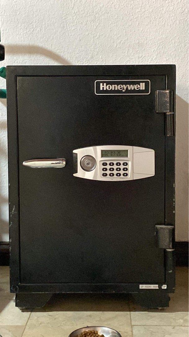 Honeywell Firesafe Vault Meduim Size on Carousell