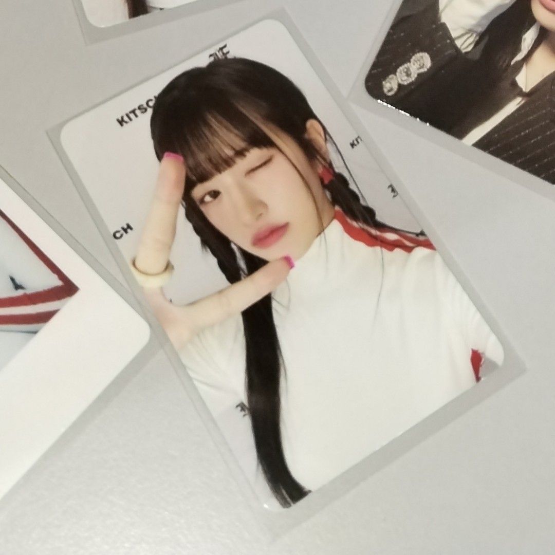 IVE YUJIN OFFICIAL PHOTOCARD, Hobbies & Toys, Collectibles ...
