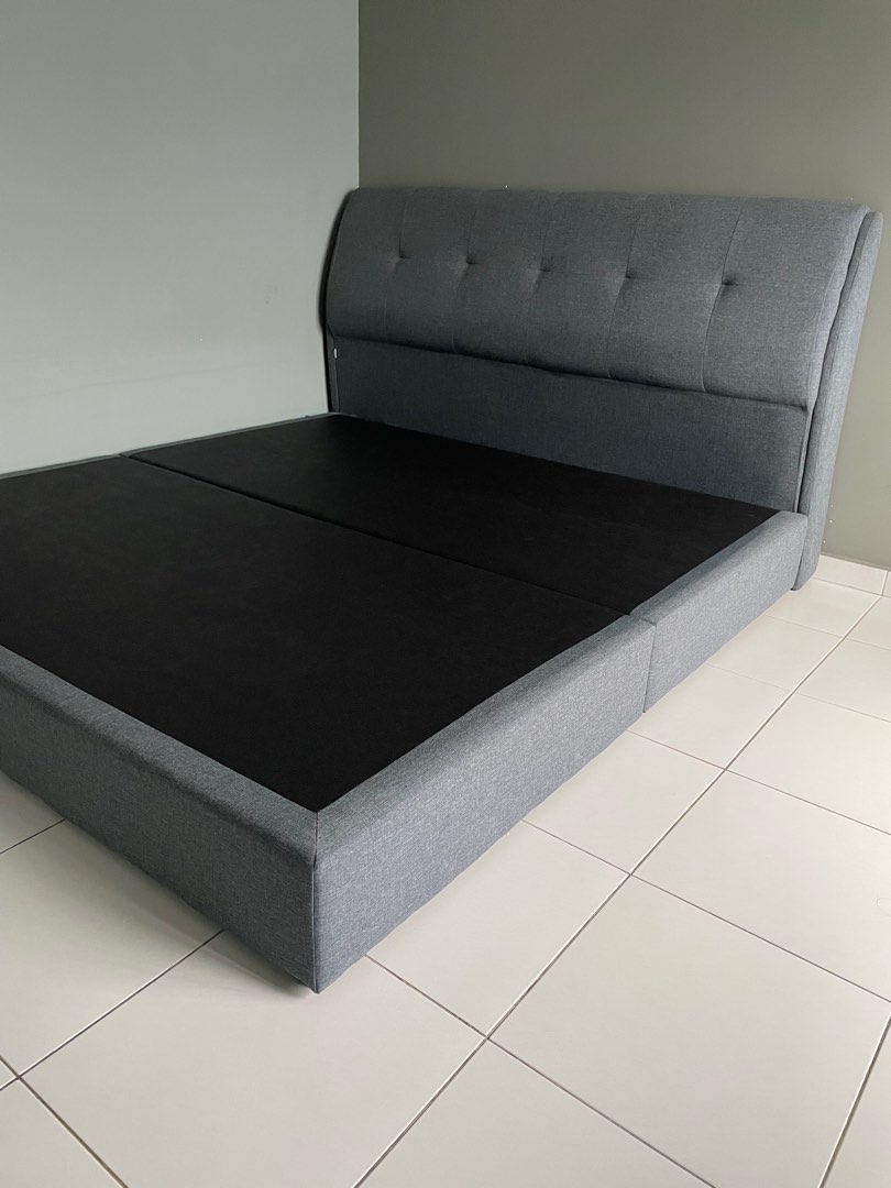 Katil saiz king Bedframe fabric, Furniture & Home Living, Furniture ...