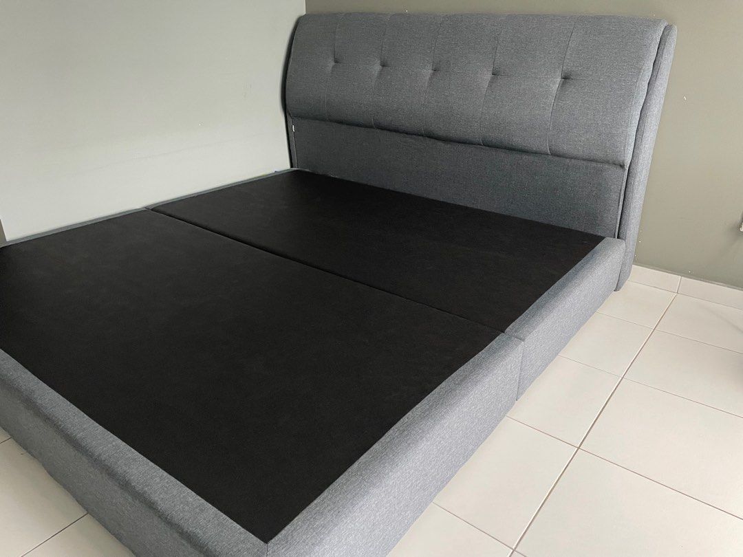 Katil saiz king Bedframe fabric, Furniture & Home Living, Furniture ...