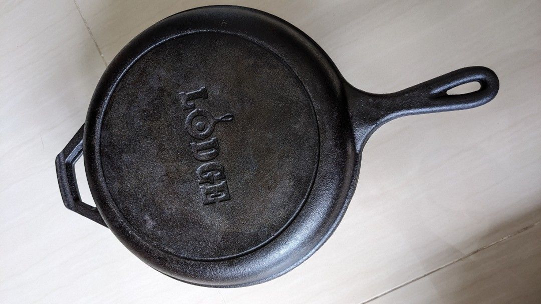 Lodge Cast Iron Combo Cooker 3.2 quart, Furniture & Home Living ...