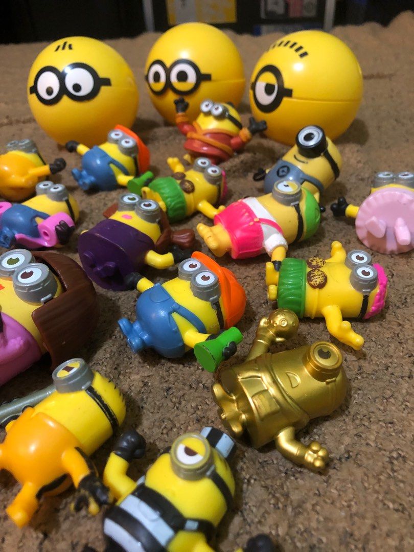 Lot set of Minions collectible figures, Hobbies & Toys, Toys & Games on ...