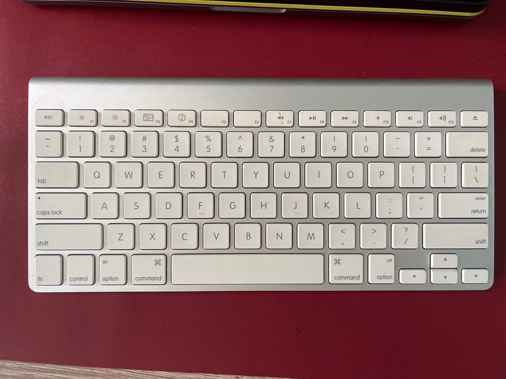 Magic Keyboard 1st Gen, Computers & Tech, Parts & Accessories, Computer ...