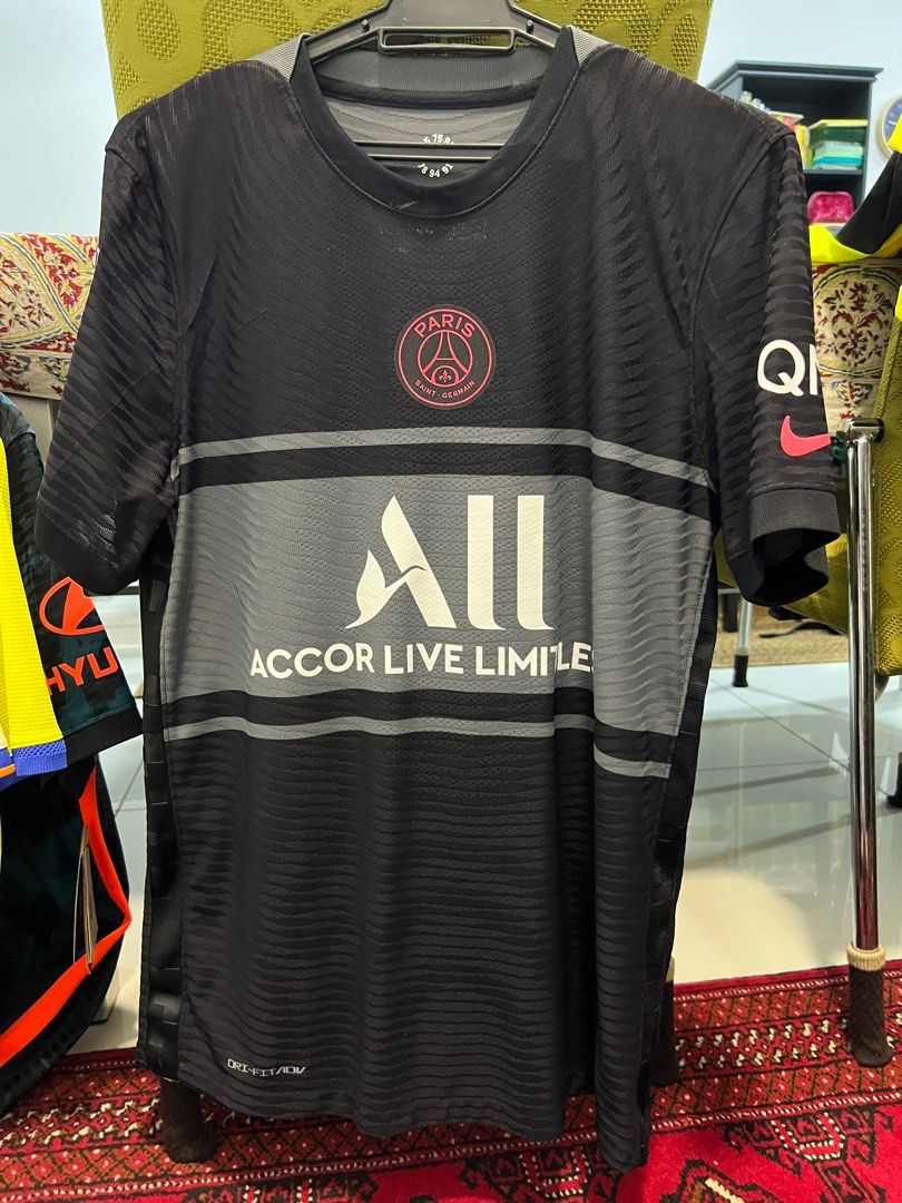 PSG Third Jersey - Messi, Men's Fashion, Activewear on Carousell