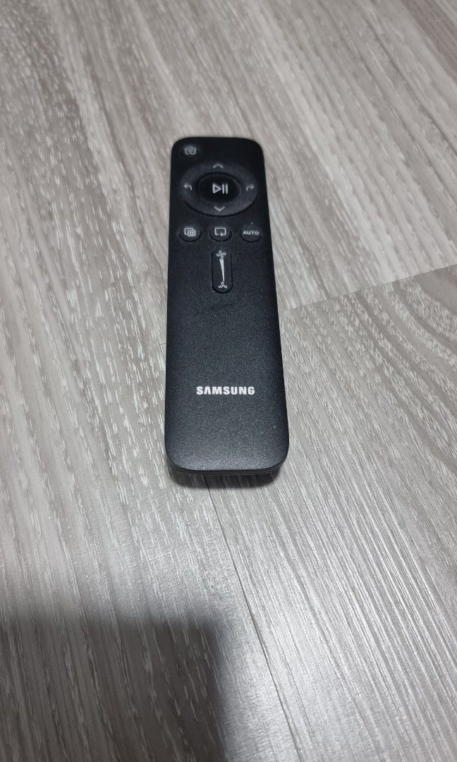 Samsung PowerBot-E Robot Vacuum, Furniture & Home Living, Cleaning ...