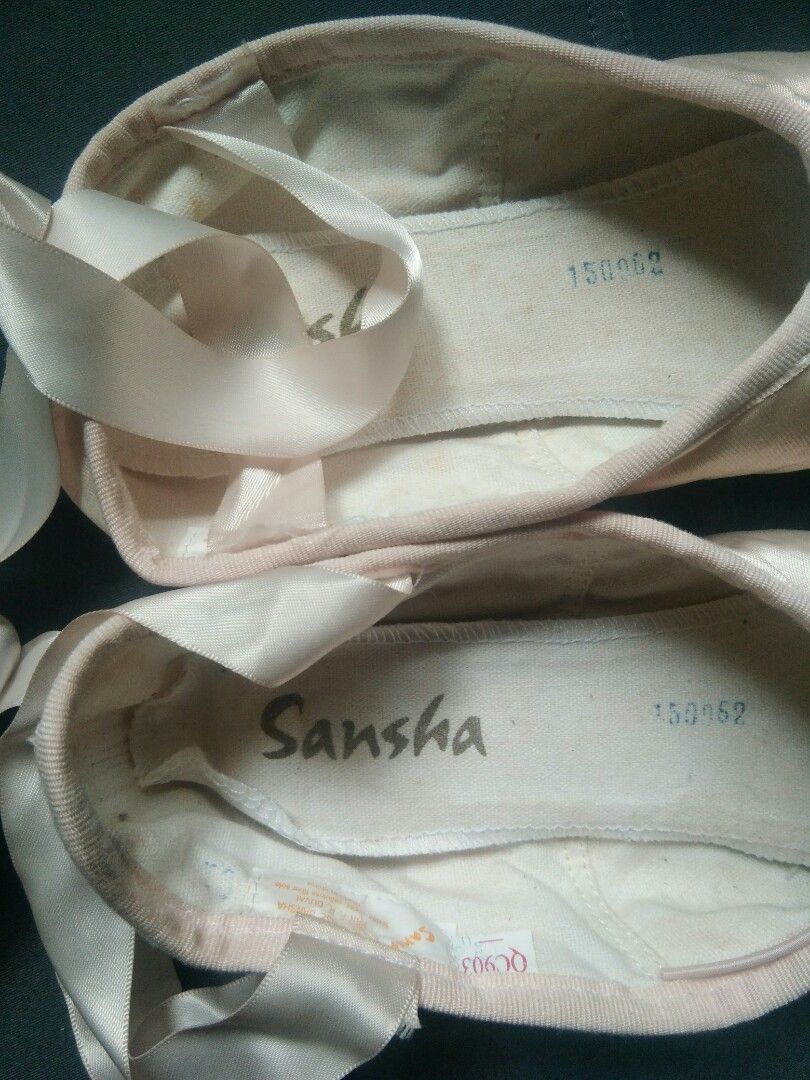 Sansha Infanta pointe shoes, Women's Fashion, Footwear, Flats & Sandals ...