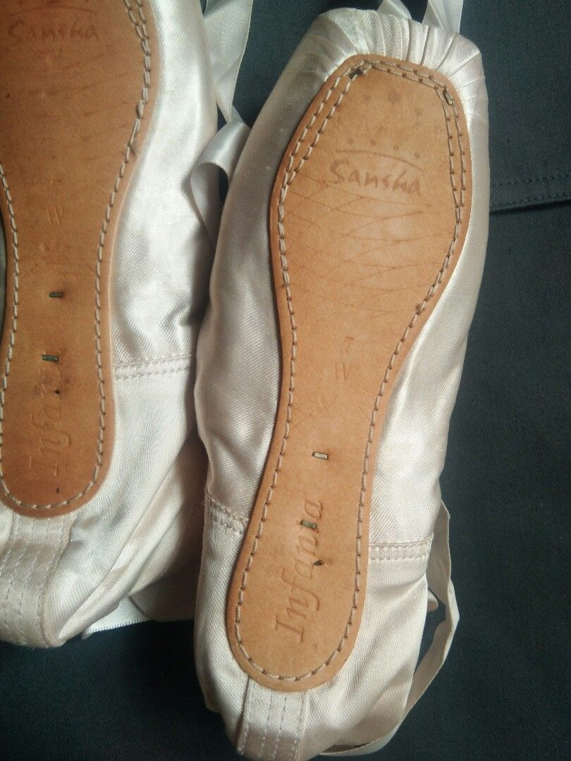 Sansha Infanta pointe shoes, Women's Fashion, Footwear, Flats & Sandals ...