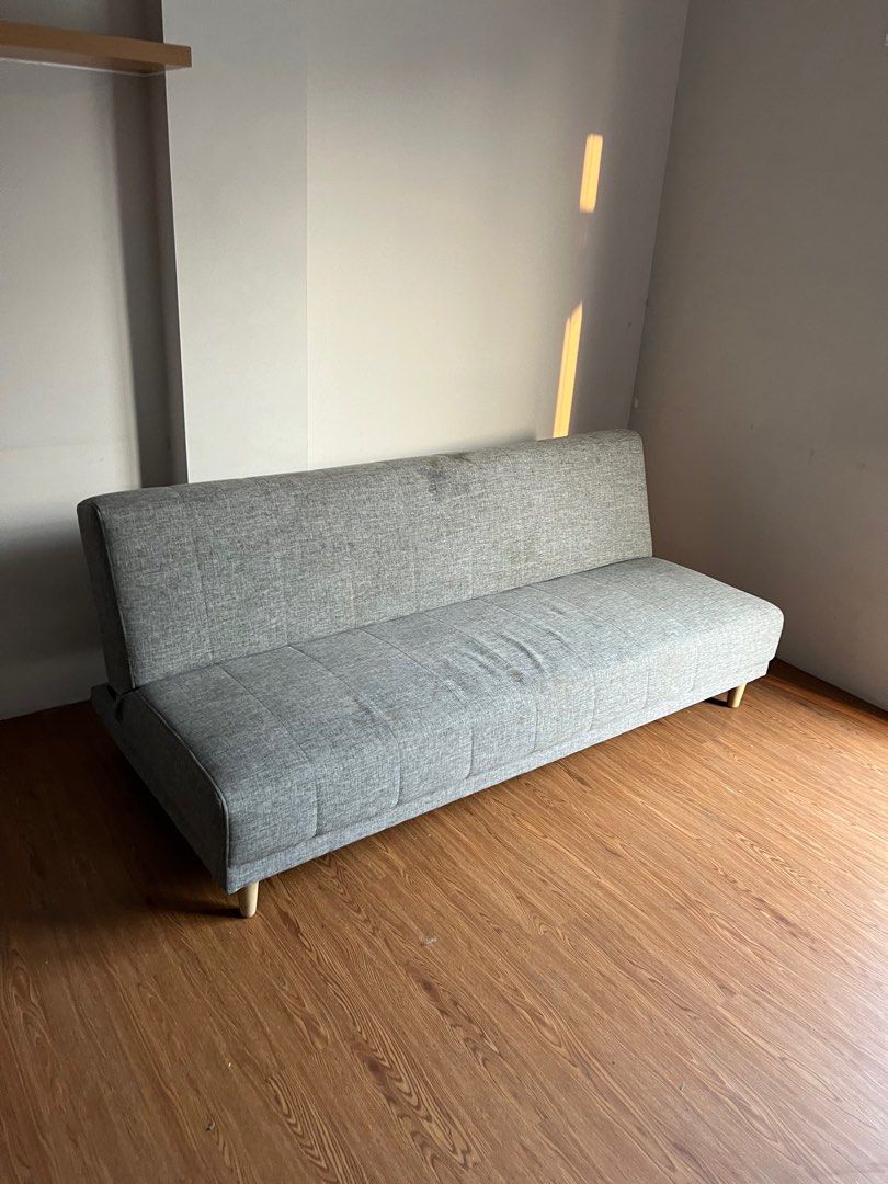 Sofa Bed Heim Studio Cakep Kondisi Prima, Perabotan Rumah di Carousell