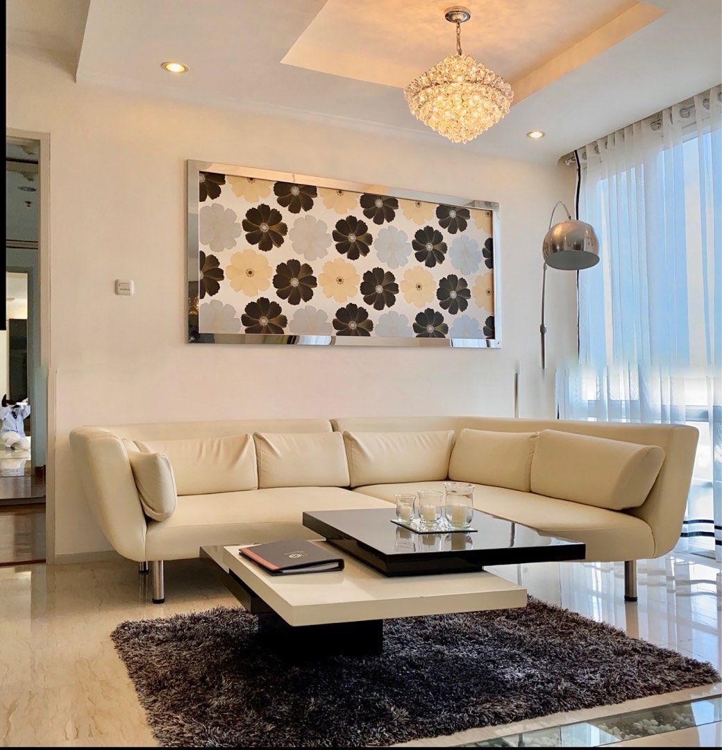 Sofa L shape kulit Oscar bukan Cellini Vinoti Informa , Perabotan Rumah di Carousell