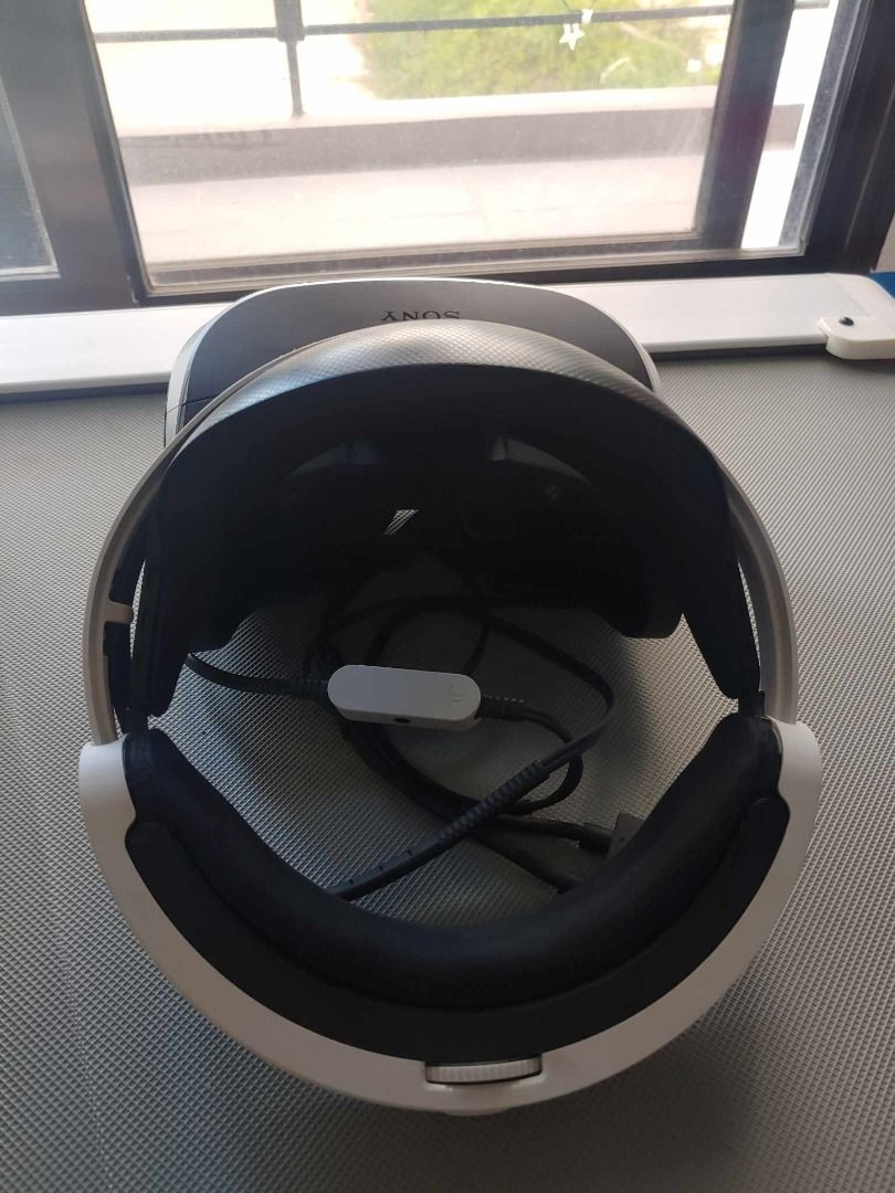 Sony Playstation VR with camera & additional VR Games (2), Video Gaming ...