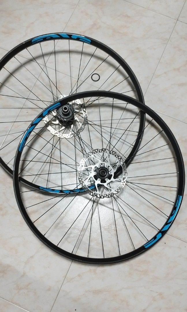 Stock polygon T8 wheels with MS rear hub body, Sports Equipment ...