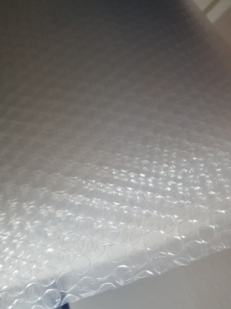 Strong Bubble Wrap 50cm*94m (can split into 2 rolls), Everything Else ... Strong Bubble Wrap 50cm*94m (can split into 2 rolls), Everything Else ...