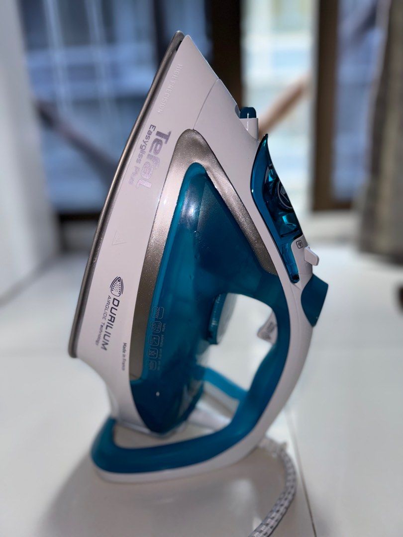 Tefal Easygliss Plus, TV & Home Appliances, Irons & Steamers on Carousell