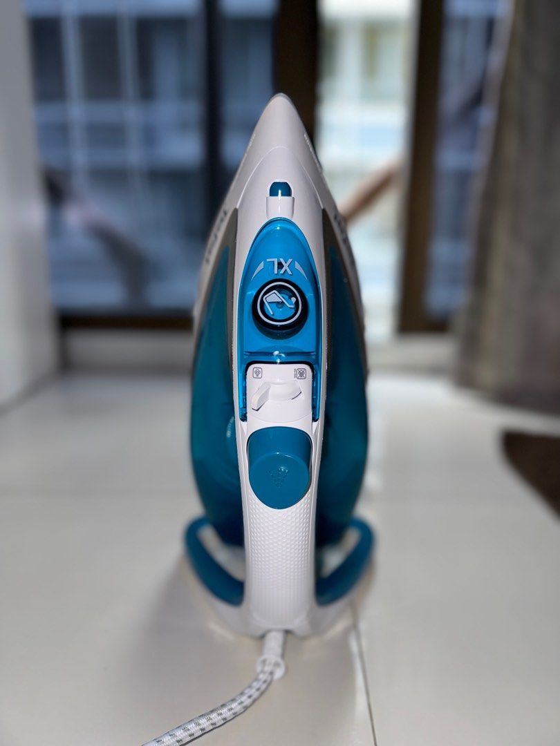 Tefal Easygliss Plus, TV & Home Appliances, Irons & Steamers on Carousell