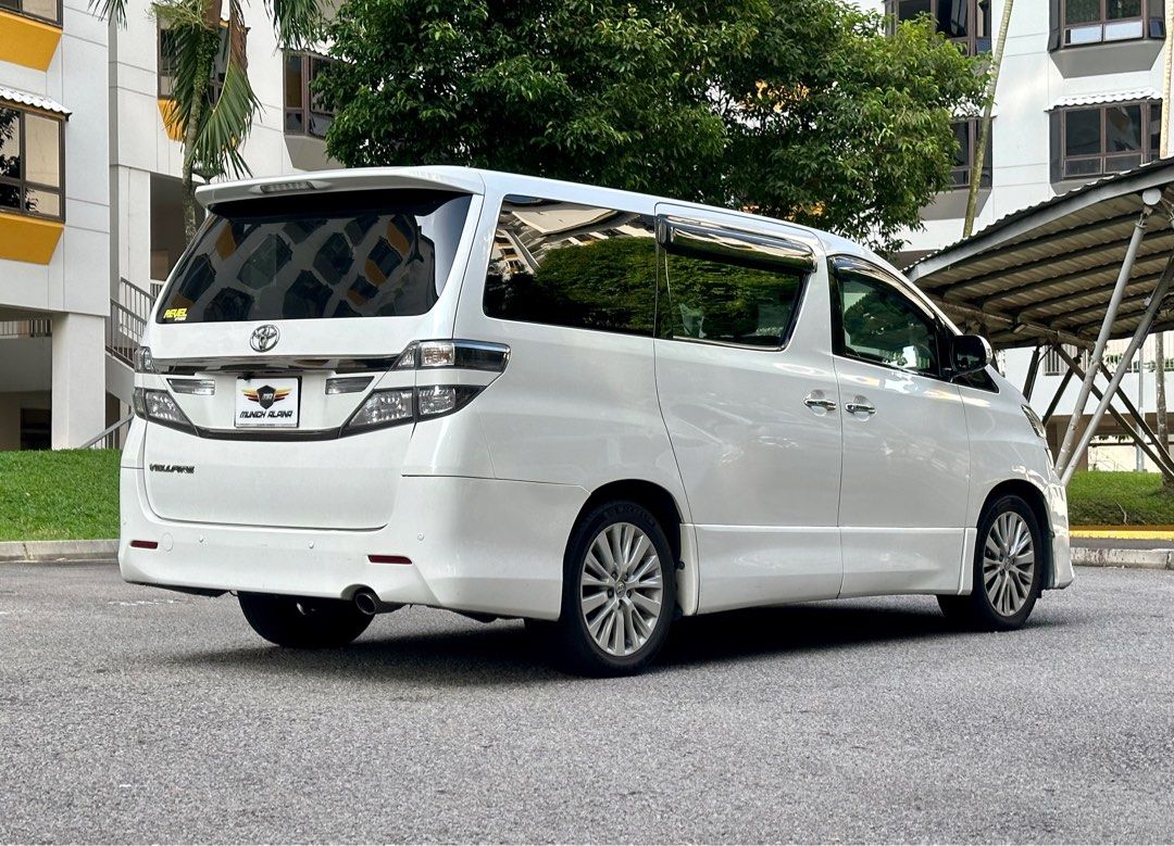 Toyota Vellfire 2.4A Z Auto, Cars, Used Cars on Carousell