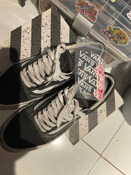 VANS vault stressed on Carousell