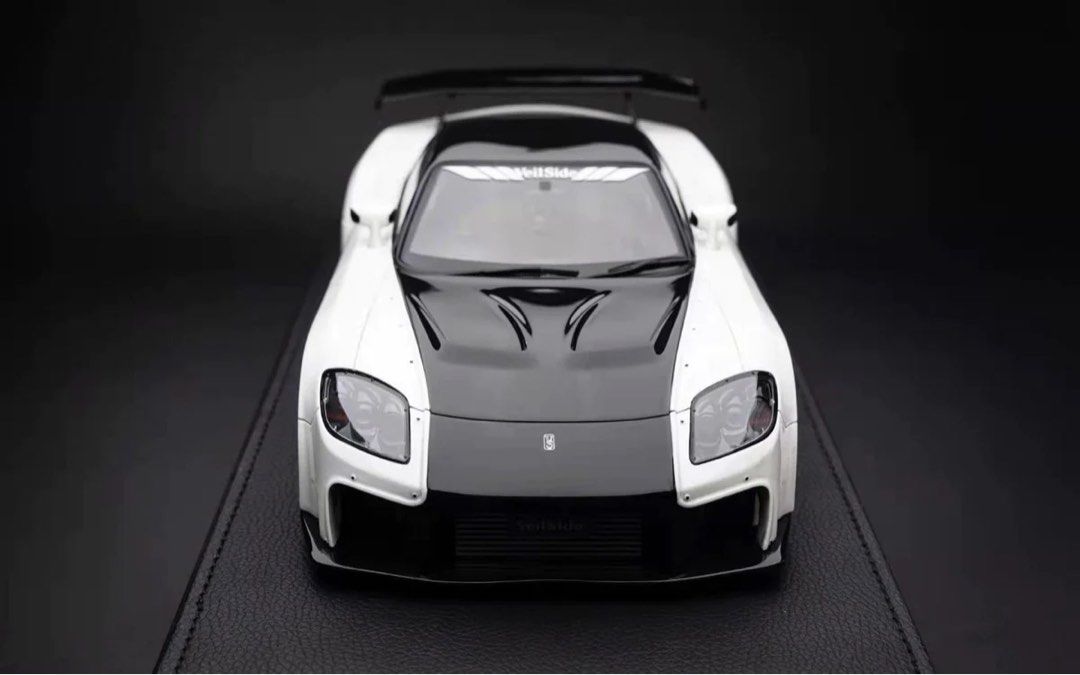 Veilside 1:18 Mazda RX-7 (FD3S) Veilside Fortune Widebody in White ...