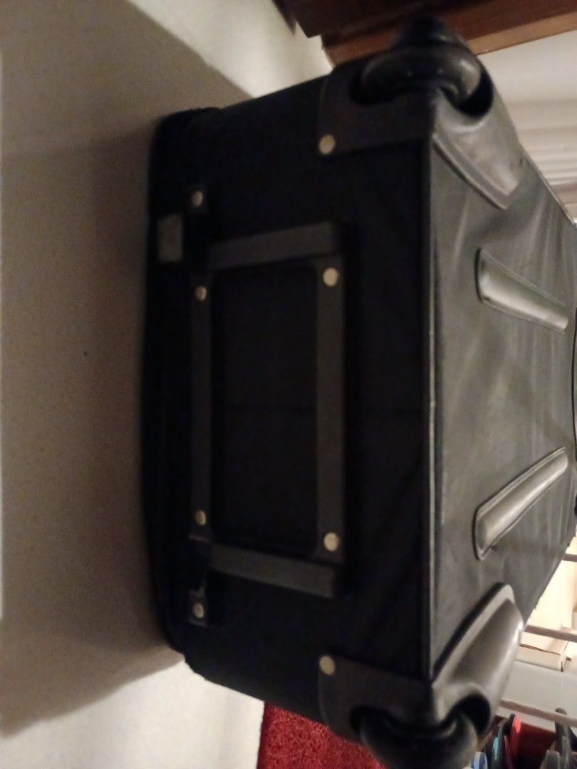 SAMSONITE 2-wheeled Mid size luggage, Hobbies & Toys, Travel, Luggage ...