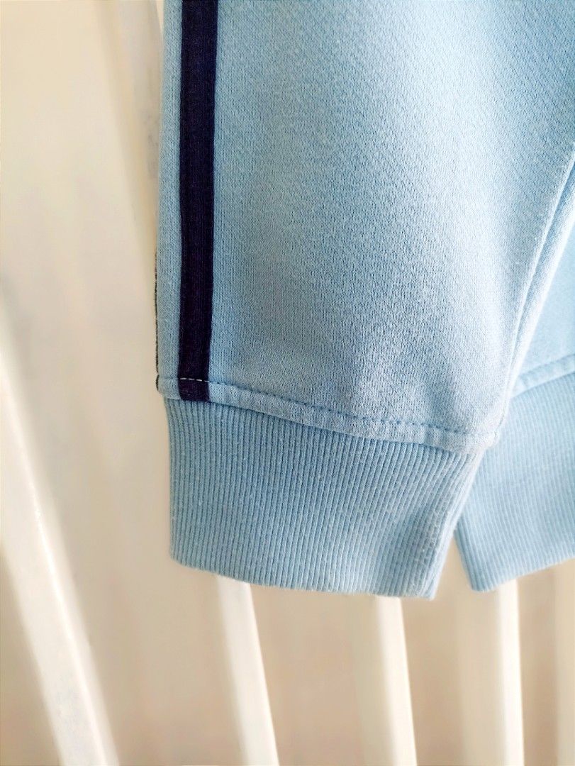 Adidas CN, Fesyen Wanita, Pakaian Wanita, Baju Luaran di Carousell