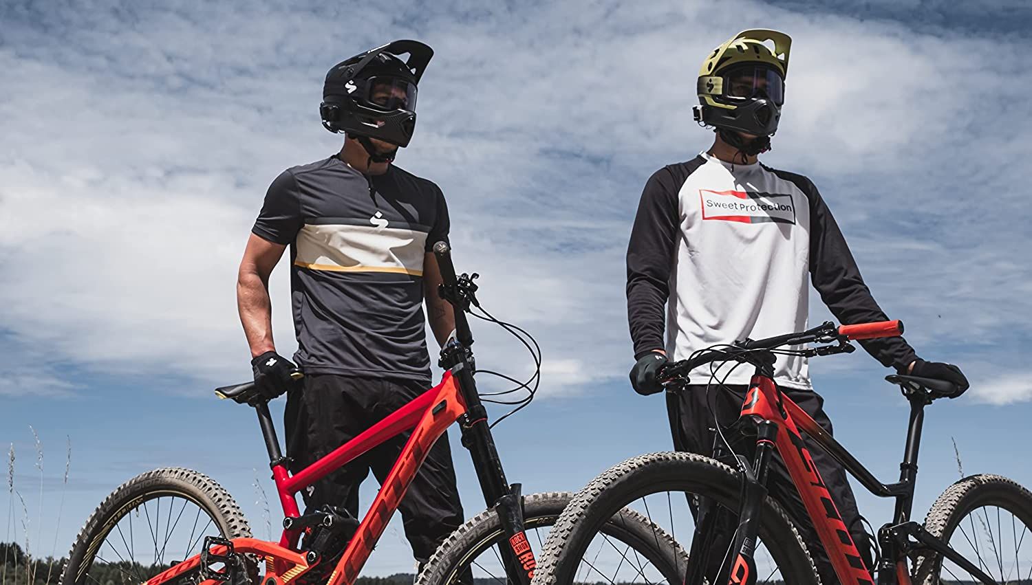 Cardo Packtalk Outdoor Helmet Communication System for Skiing ...