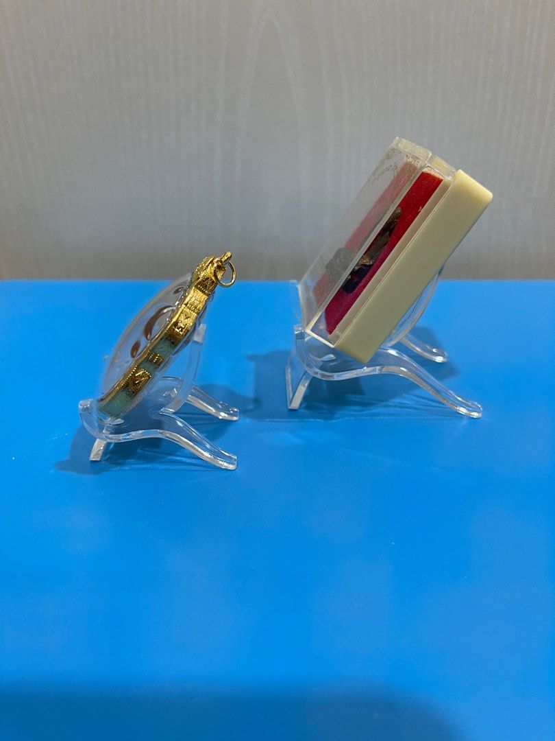Classy Amulet Stands, Hobbies & Toys, Memorabilia & Collectibles ...