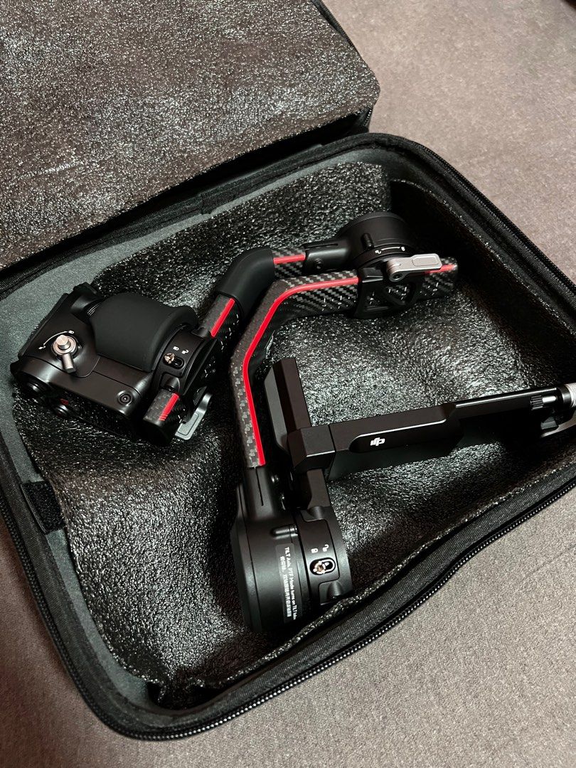 DJI RS2 Pro Combo, Photography, Photography Accessories, Gimbals & Stabilisers on Carousell