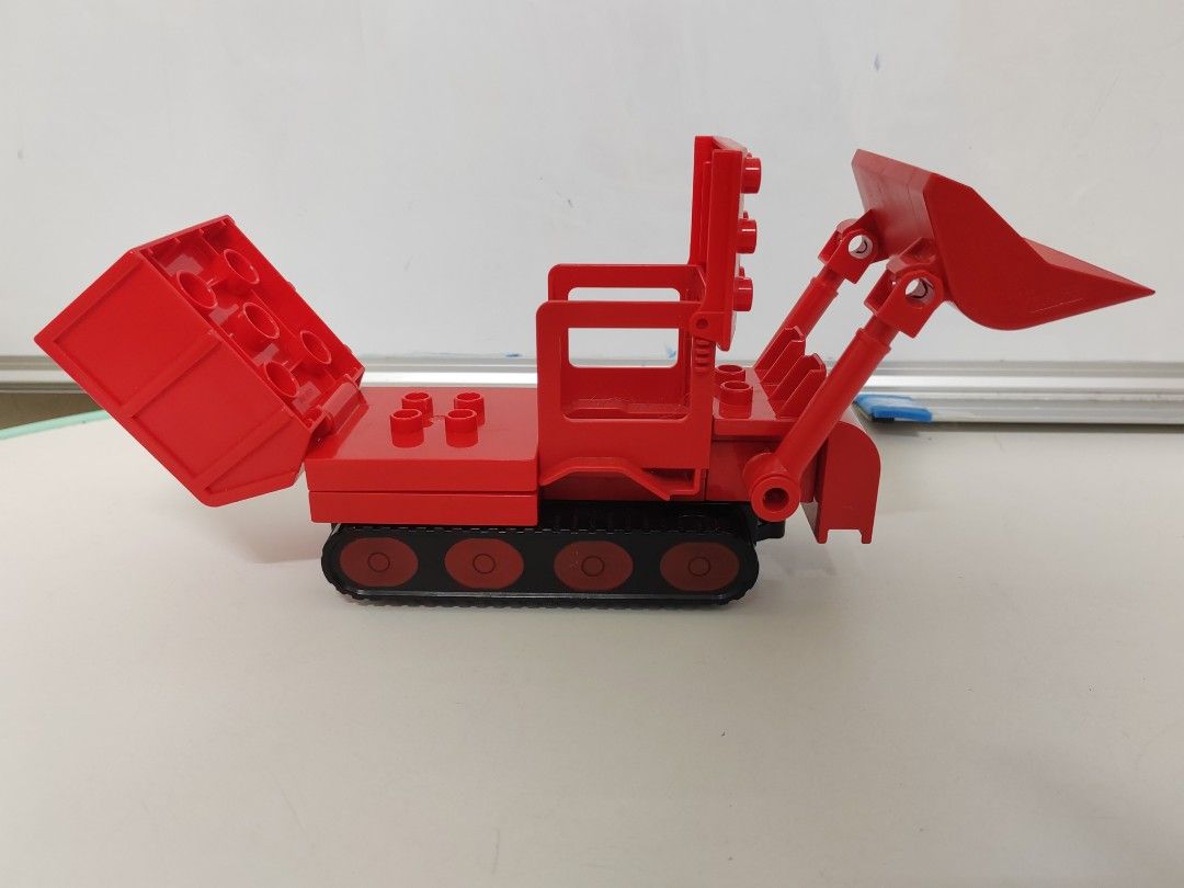 Duplo lego bob the builder Muck, Hobbies & Toys, Toys & Games on Carousell