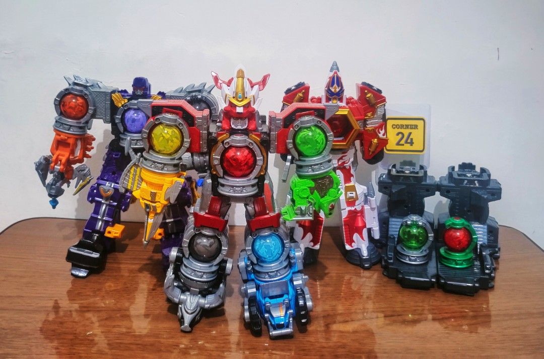 DX Uchu Sentai kyuranger mechas, Hobbies & Toys, Toys & Games on Carousell