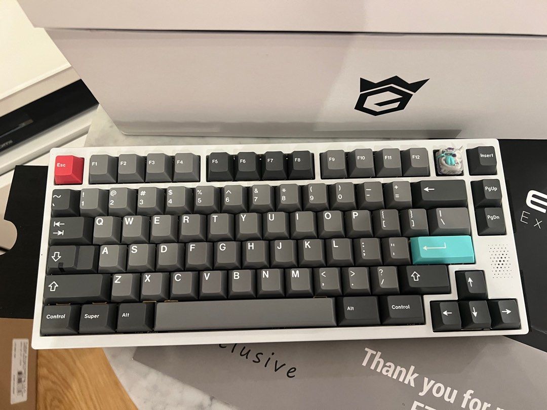 Exclusive E7-V2 Custom Keyboard, 電腦＆科技, 電腦周邊及配件, 電腦鍵盤及相關產品 - Carousell