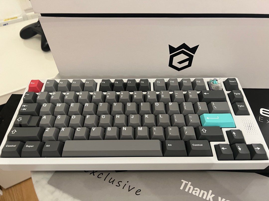 Exclusive E7-V2 Custom Keyboard, 電腦＆科技, 電腦周邊及配件, 電腦鍵盤及相關產品 - Carousell