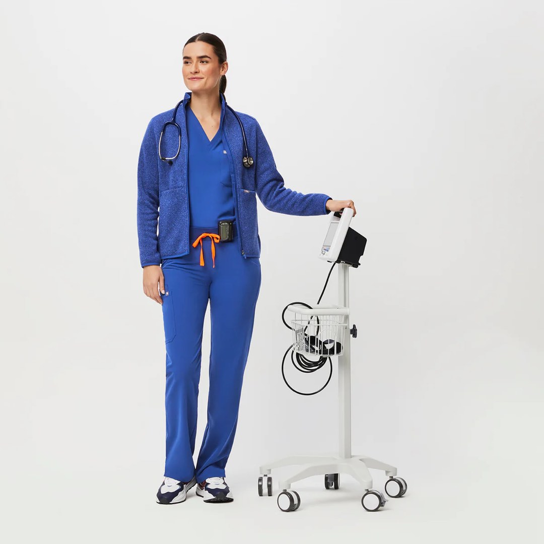 FIGS SCRUBS IN WINNING BLUE XS/XSP on Carousell