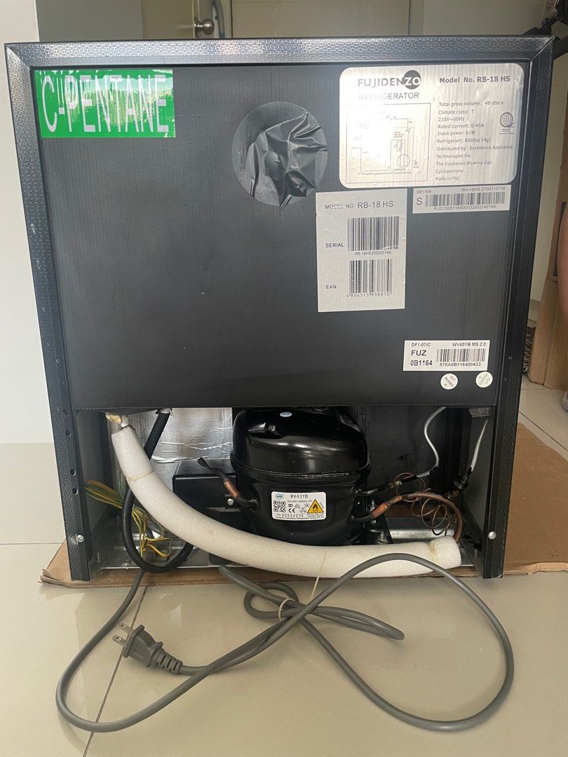 Fujidenzo Refrigerator RB-18HS, TV & Home Appliances, Kitchen ...