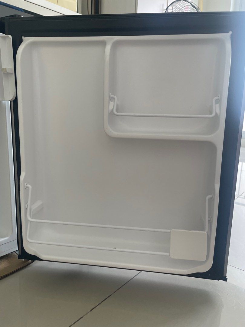 Fujidenzo Refrigerator RB-18HS, TV & Home Appliances, Kitchen ...