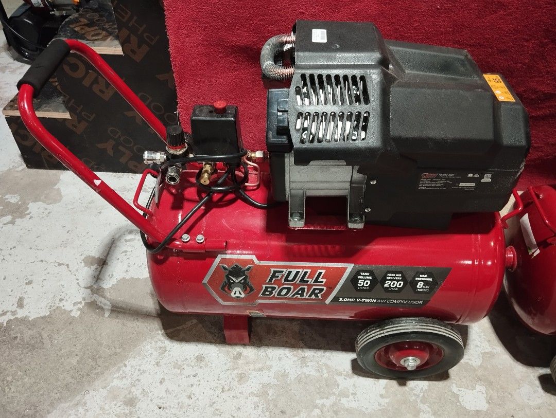 FULL BOAR OIL FREE V-TWIN AIR COMPRESSOR 3HP 50L surplus from australia ...