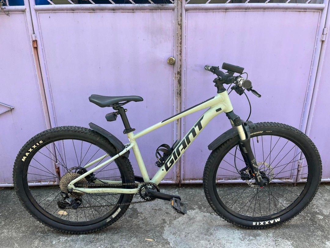 GIANT TALON 1 2020 MODEL, Sports Equipment, Bicycles & Parts, Bicycles ...