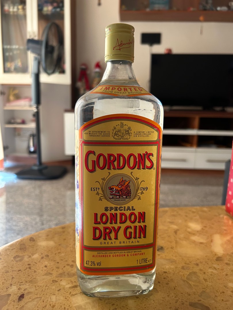 Gordon’s London Dry Gin, Food & Drinks, Alcoholic Beverages on Carousell