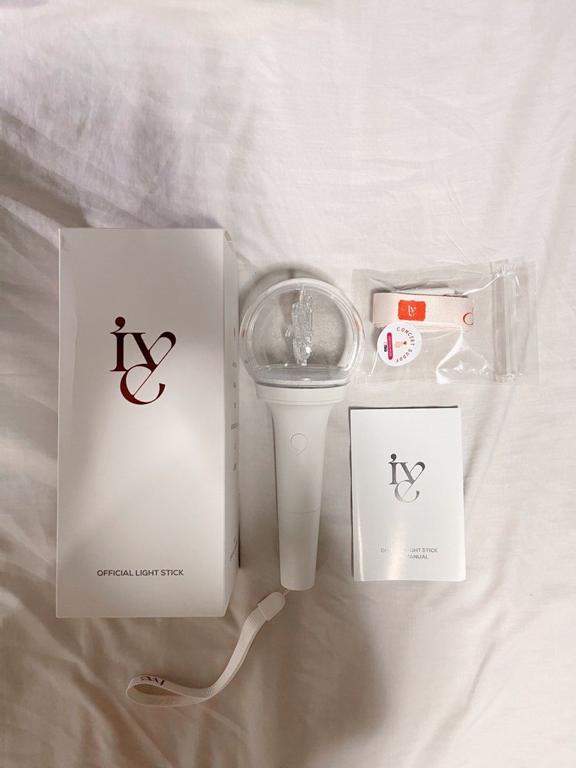 IVE Official Lightstick (with freebies!), Hobbies & Toys, Memorabilia ...