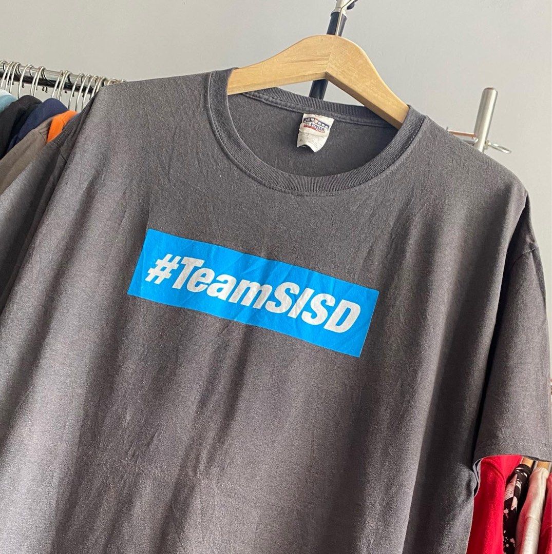 Jerzees team SISD, Fesyen Pria, Pakaian , Atasan di Carousell