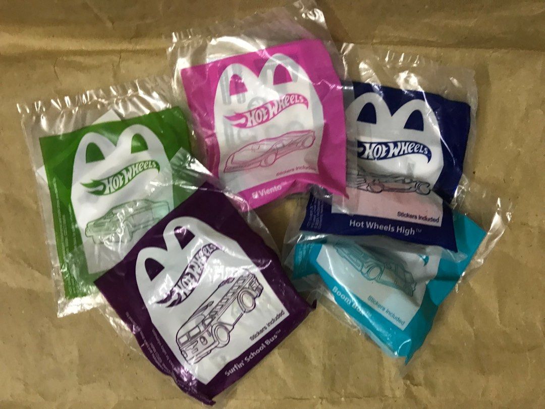 McDonald's McD Happy Meal Toy Happy Mea 2023 Barbie set 5 barbie ...