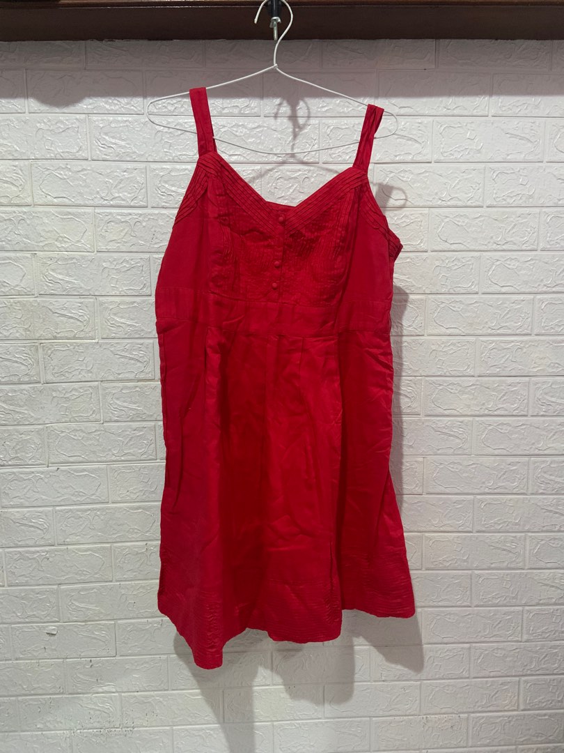 mini dress merah, Fesyen Wanita, Pakaian Wanita, Gaun & Rok di Carousell
