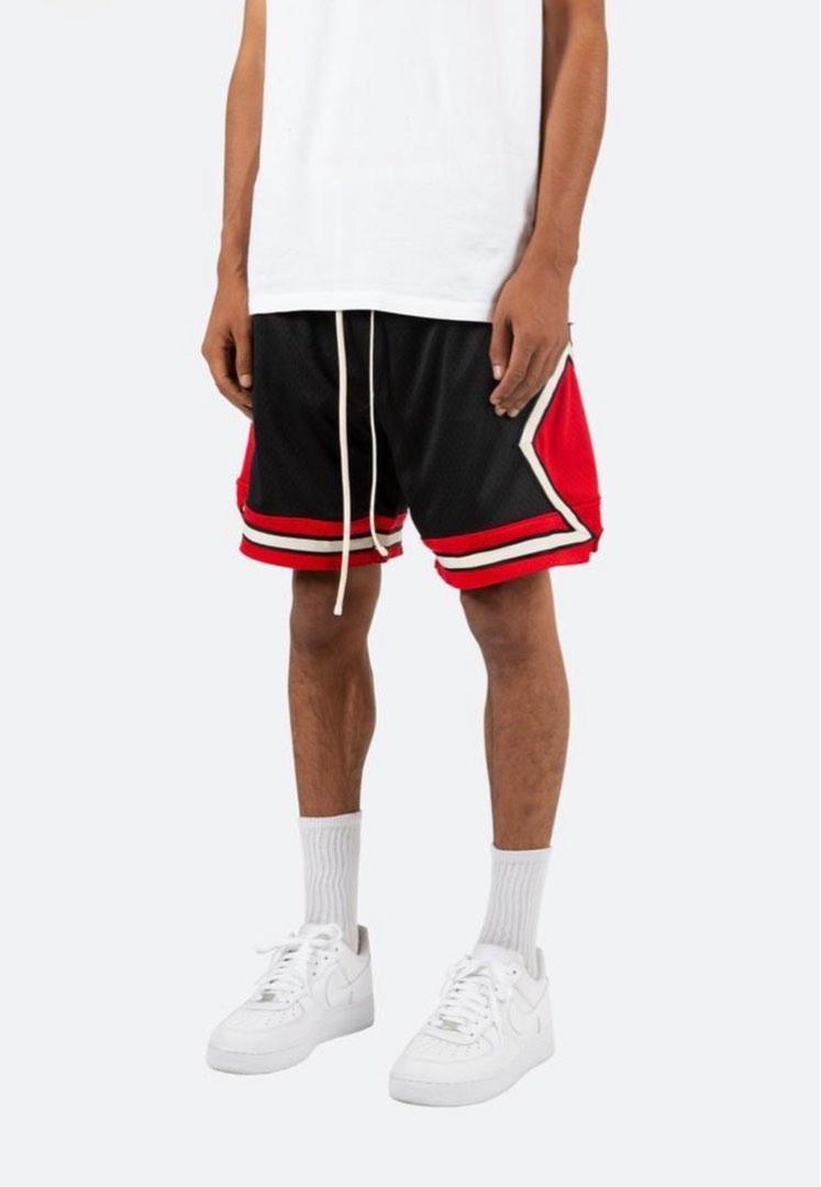 Mnml basketball shorts (chicago bulls), Men's Fashion, Bottoms, Shorts ...