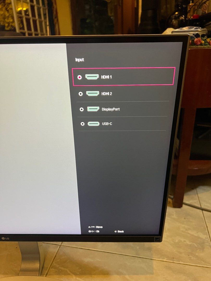 Monitor 28 inch, Computers & Tech, Parts & Accessories, Monitor Screens on Carousell