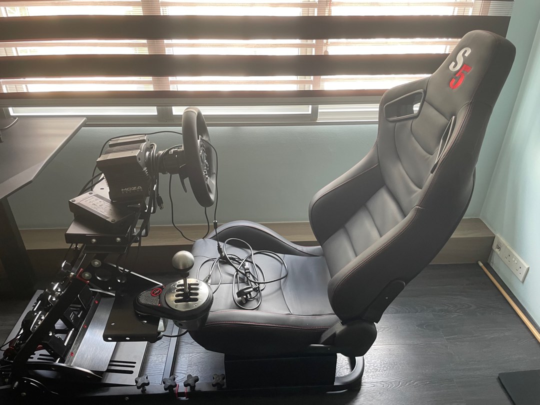 Moza R5 Sim Rig with fanatec pedal, Video Gaming, Video Game Consoles ...