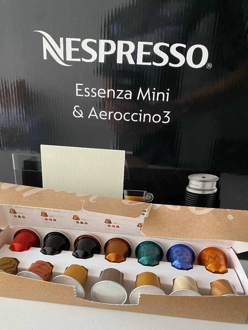 Coffee Machine NESPRESSO Essenza Mini&Aeroccino3, TV & Home Appliances ...