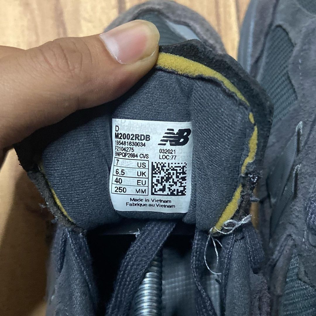 New Balance 2002r Protection Pack Phantom NB Sepatu, Fesyen Pria ...