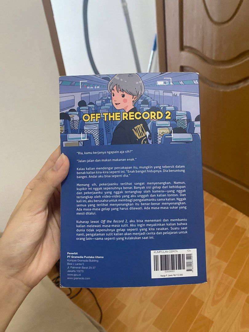 off the record 2 buku ria SW, Buku & Alat Tulis, Buku di Carousell