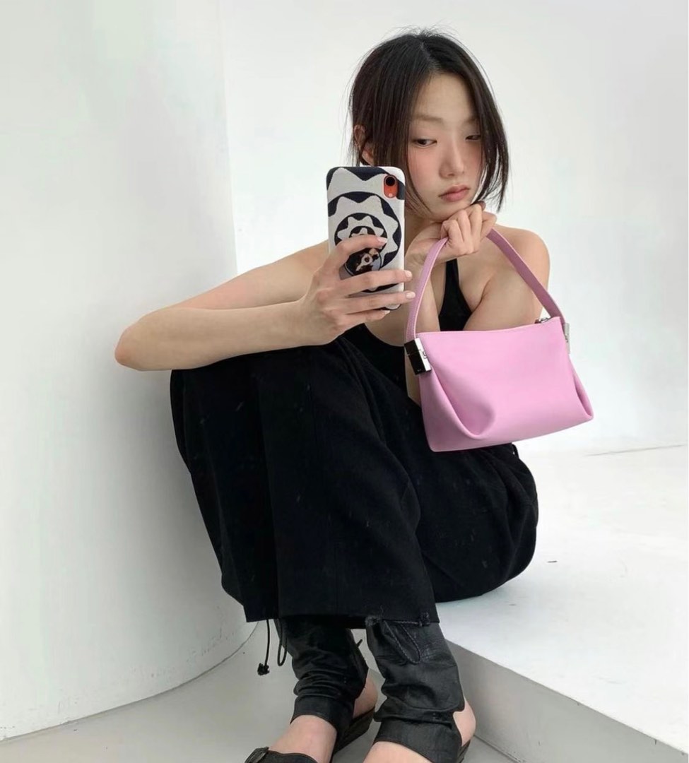OSOI Korean Pink Chic Bag, Women's Fashion, Bags & Wallets, Shoulder Bags on Carousell