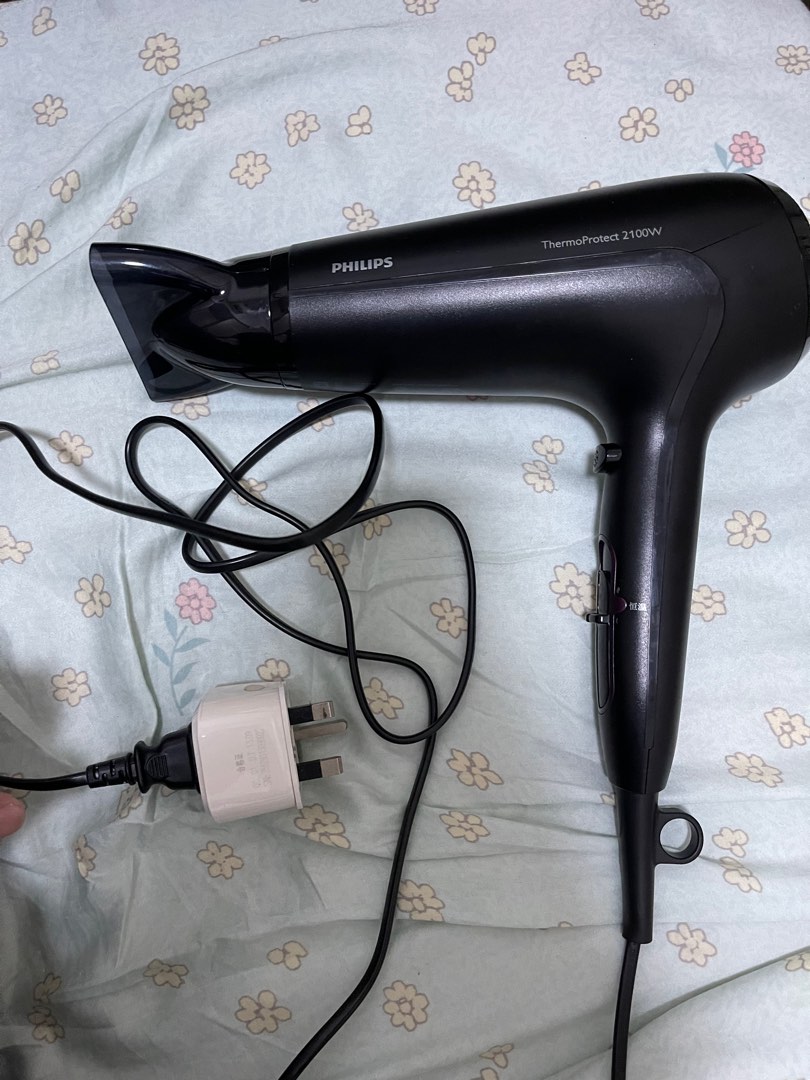Philips hair dryer 2100w, Beauty & Personal Care, Hair on Carousell